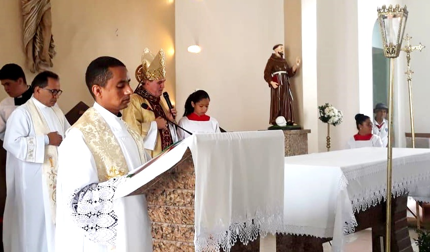 Dom Guido celebra a instituição de 98 ministros na paróquia de São ...